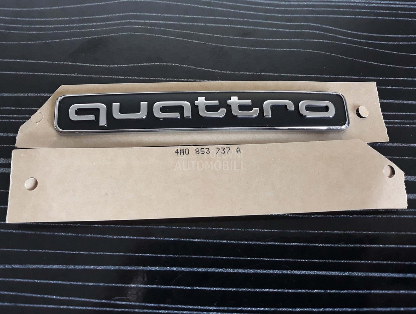 Quattro znak - original za Audi Ostalo | Auto oprema | Polovni Automobili