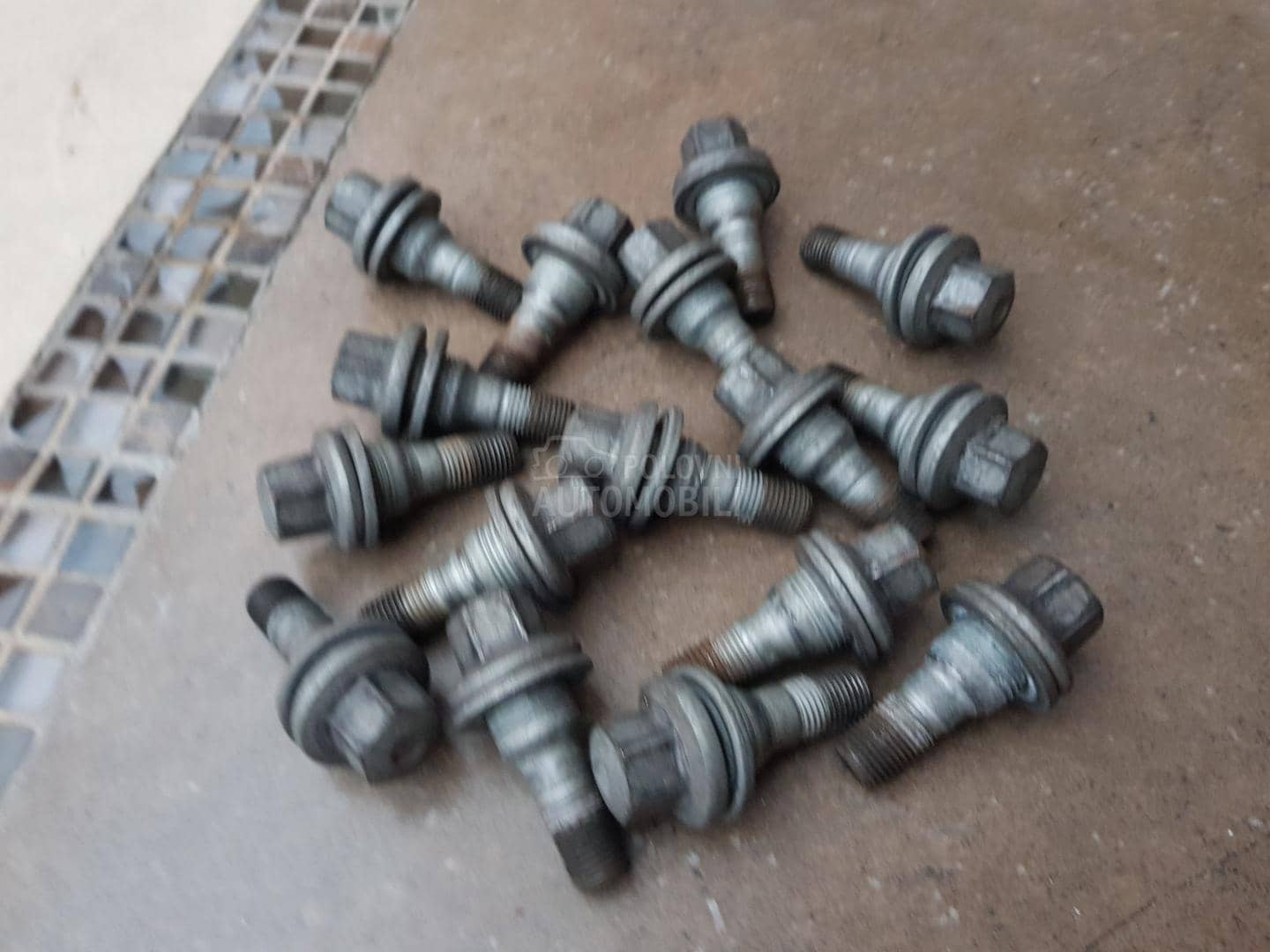 Brezoni, šrafovi za alu felne za Peugeot 206, 208, 308 ... | Auto ...