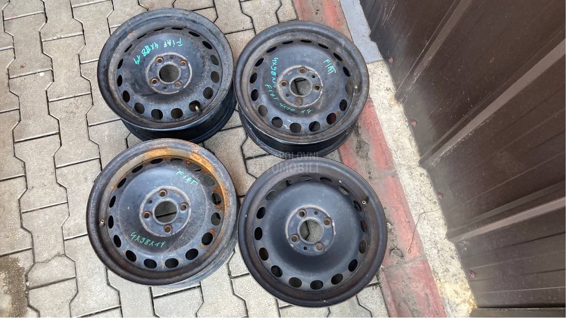 Čelične felne 14" 4 x 98 | Felne i ratkapne | Polovni Automobili