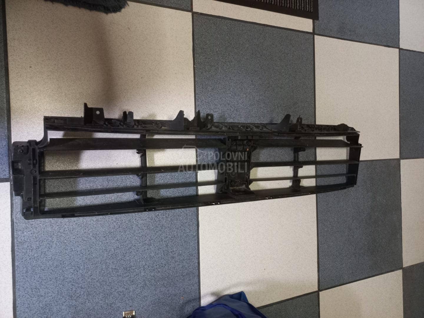 Klapne vazduha za Porsche Panamera od 2017. do 2020. god. - 971121257B ...