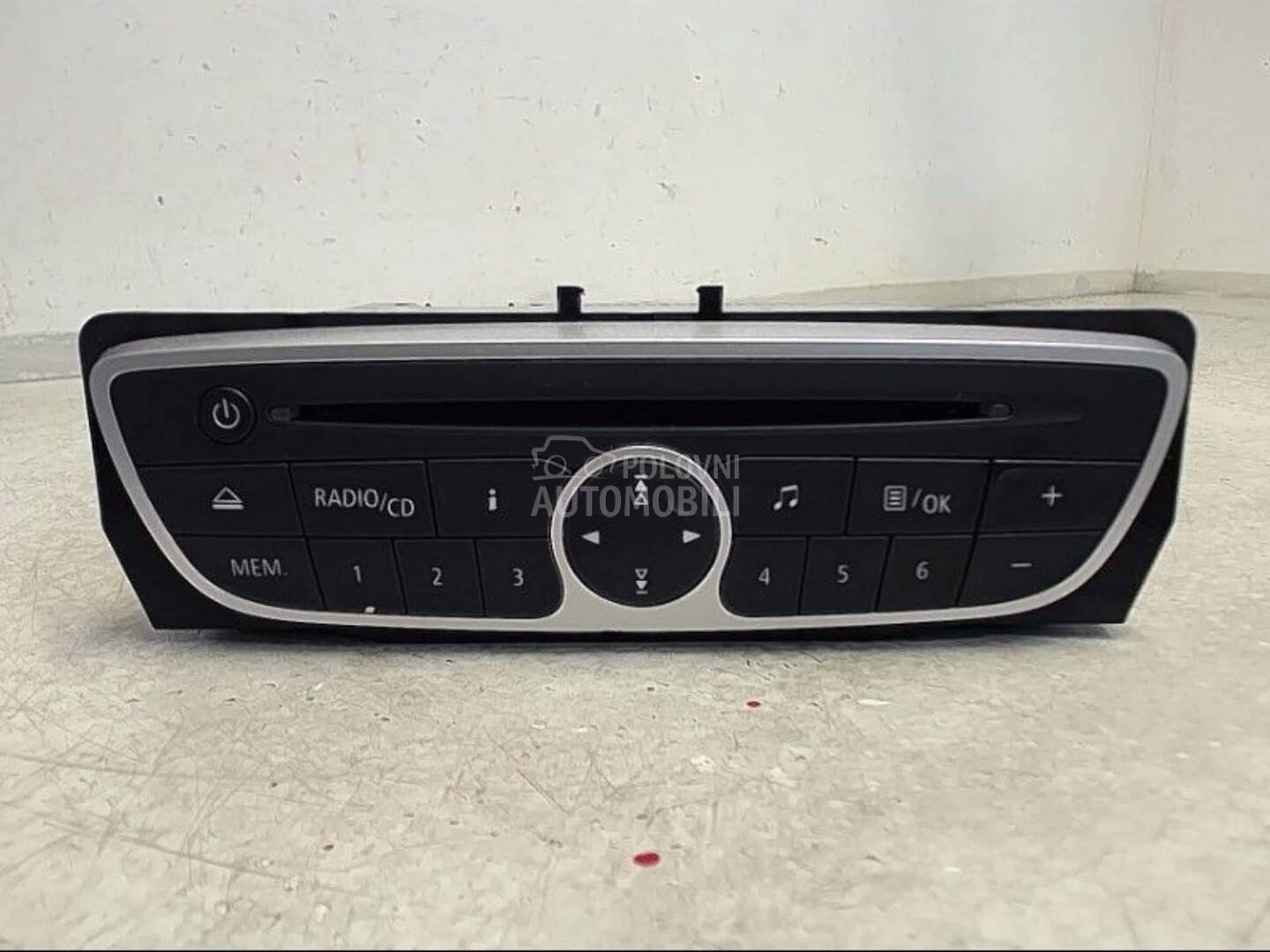 Radio CD 1.2 1.4 2.0 B za Renault Clio, Megane, Scenic | Auto oprema | Polovni Automobili