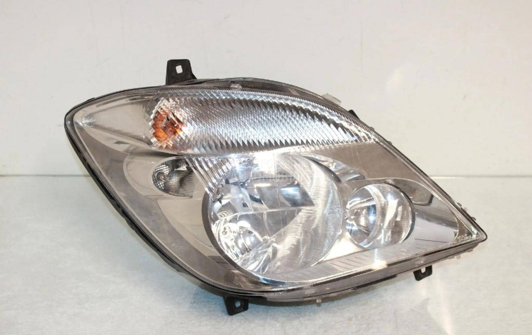 Farovi za Sprinter W906 | Delovi i oprema za transportna vozila ...