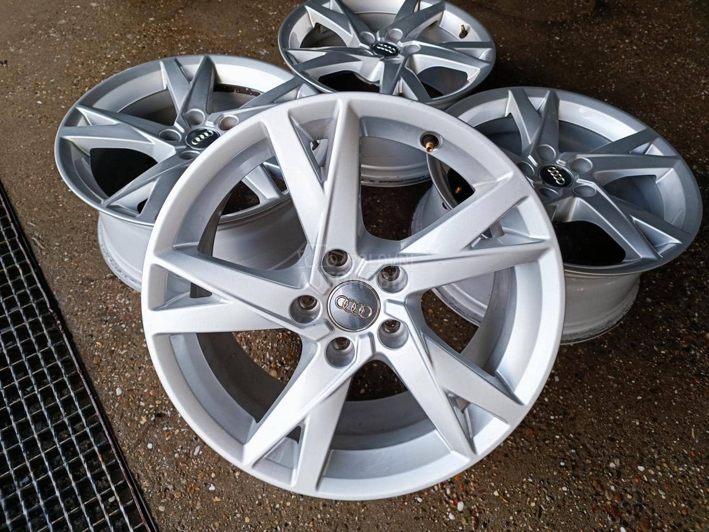 Aluminijumske felne Original Audi Noveee 17" 5 x 112 | Felne i ratkapne ...