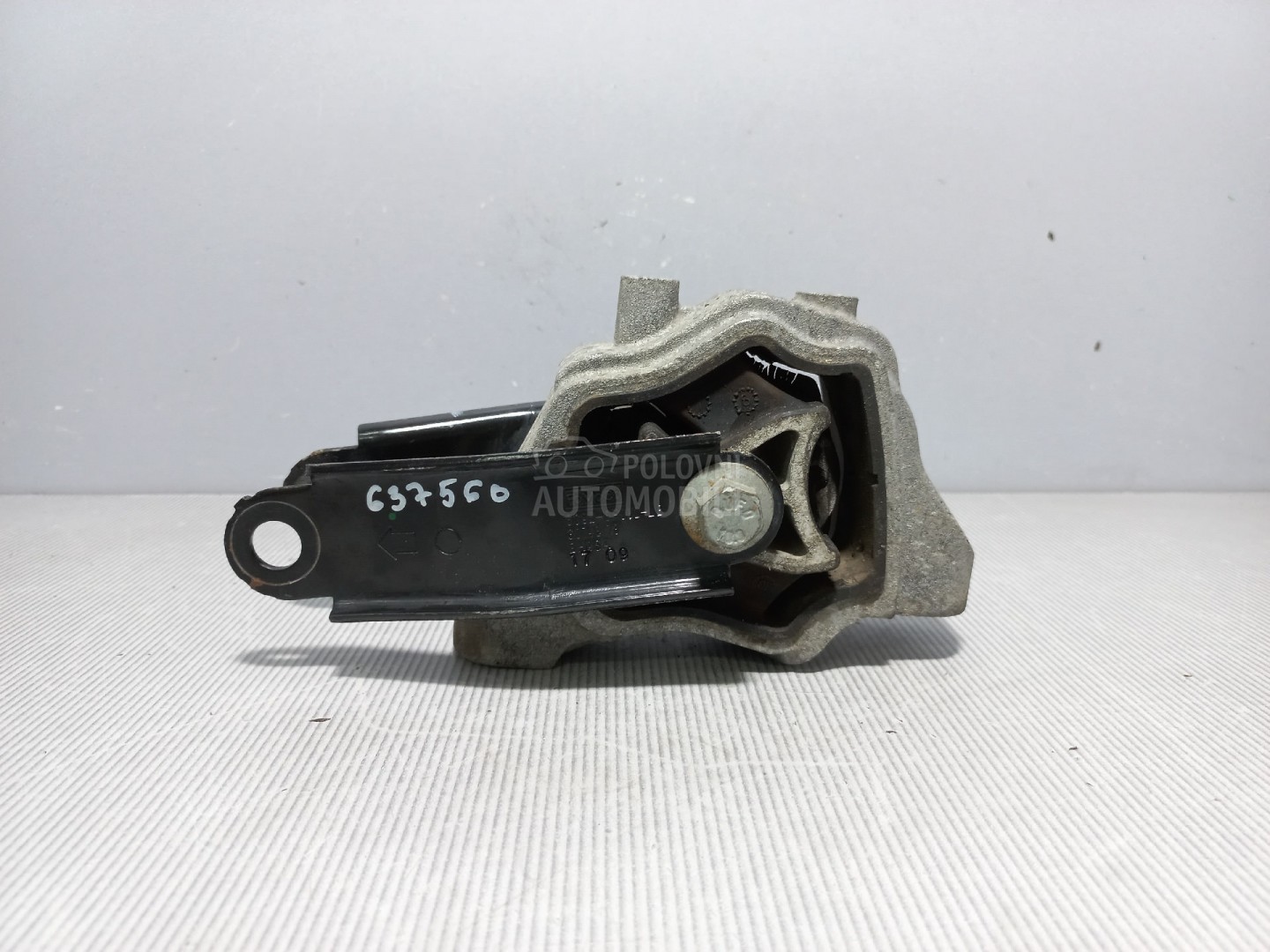 NOSAC MOTORA za Volvo V70 - 30671219 | Auto delovi | Polovni Automobili