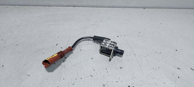 VENTIL za Audi A4 - 04L907284 | Auto delovi | Polovni Automobili