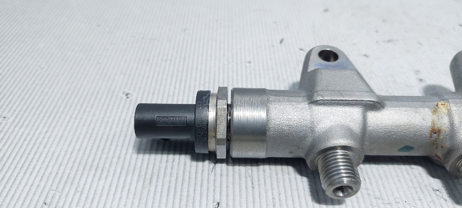 SENZOR PRITISKA GORIVA za BMW X3 - 0281006447 | Auto delovi | Polovni ...