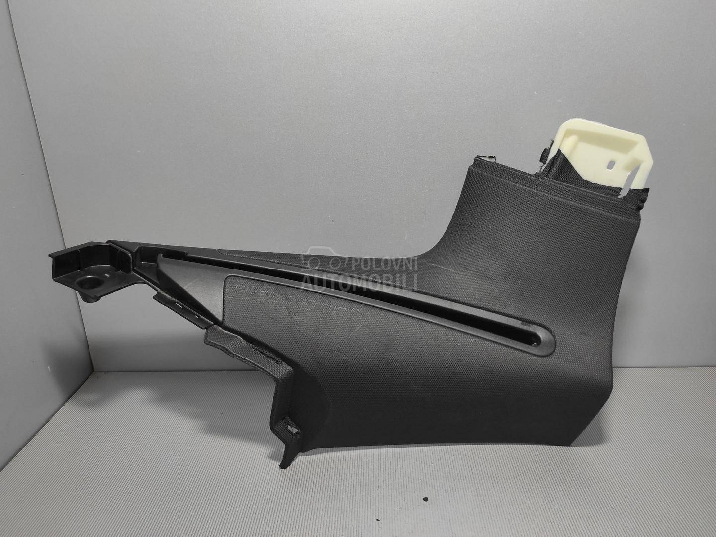 LAJSNA za Audi A4 - 8K9867245 | Auto delovi | Polovni Automobili