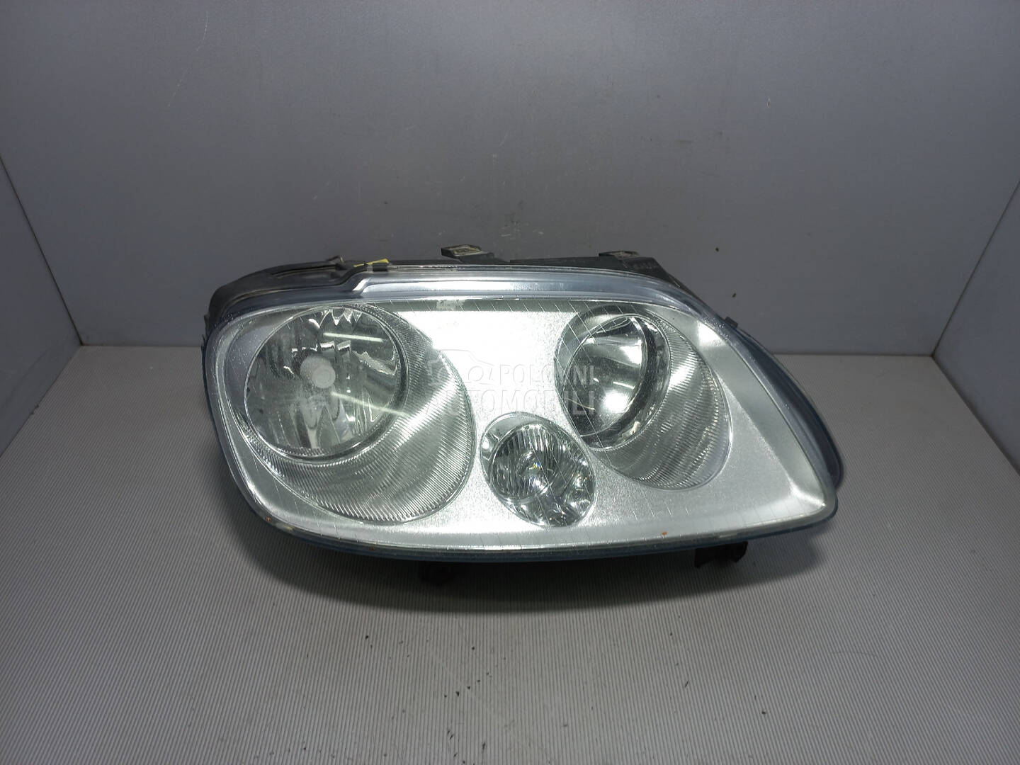 FAR za Volkswagen Caddy - 2K0941006B | Auto delovi | Polovni Automobili