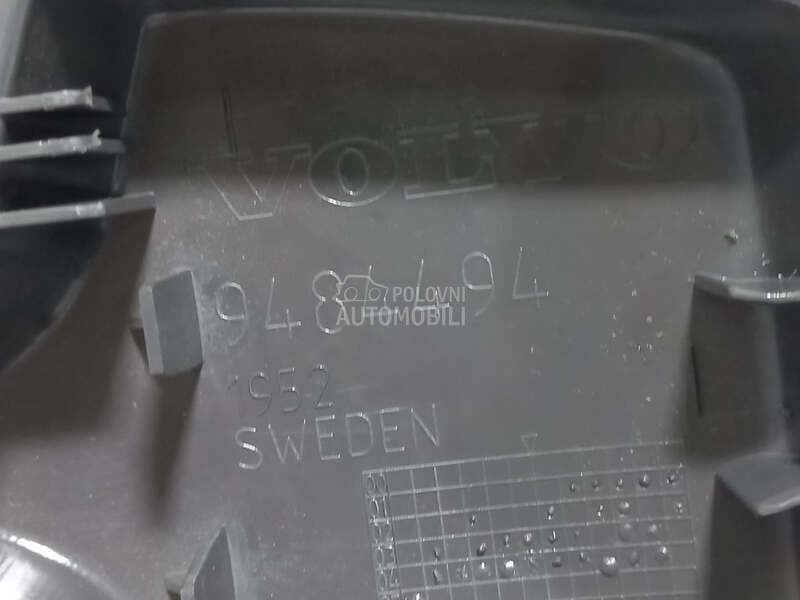 PLASTIKA za Volvo S60 - 9484494 | Auto delovi | Polovni Automobili