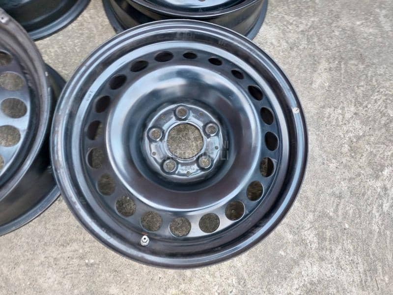 Čelične felne Mercedes 16" 5 x 112 | Felne i ratkapne | Polovni Automobili