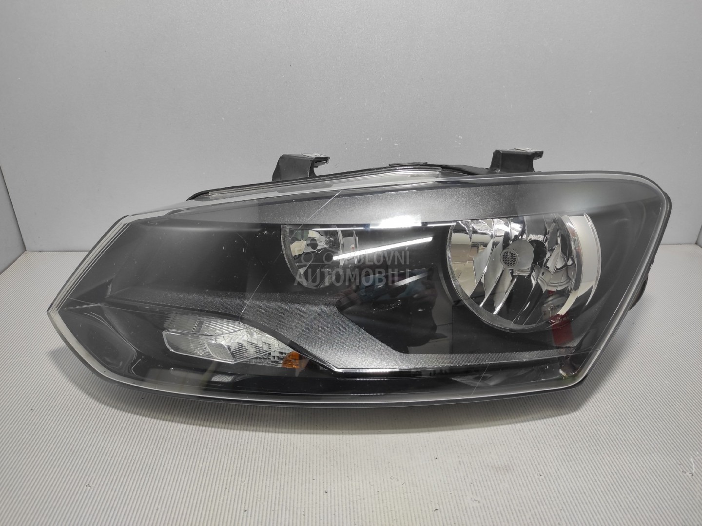 FAR za Volkswagen Polo - 6R1941007G | Auto delovi | Polovni Automobili