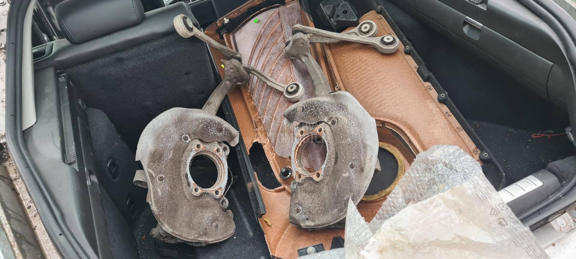 Rukavac glavcina stozer za Audi A4, A5, A6 ... | Auto delovi | Polovni ...