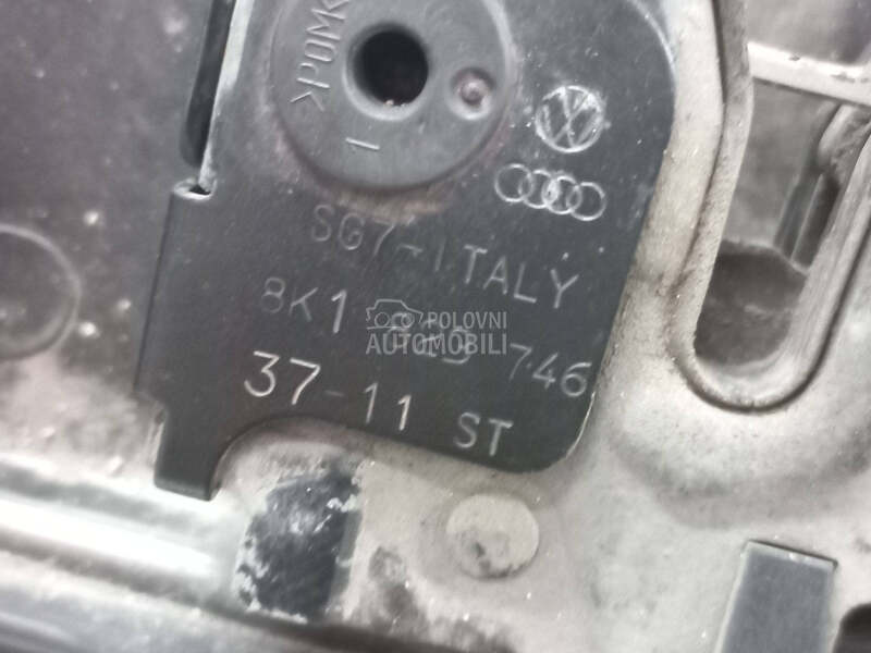 BRAVA HAUBE za Audi Q5 - 8K1823746 | Auto delovi | Polovni Automobili