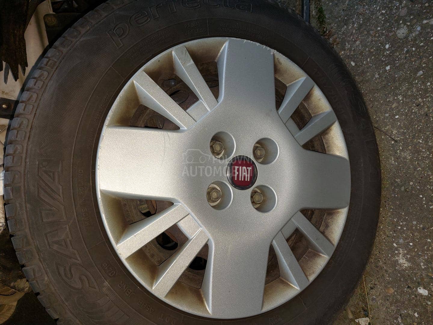 Ratkapne 14" Bez rupa | Felne i ratkapne | Polovni Automobili