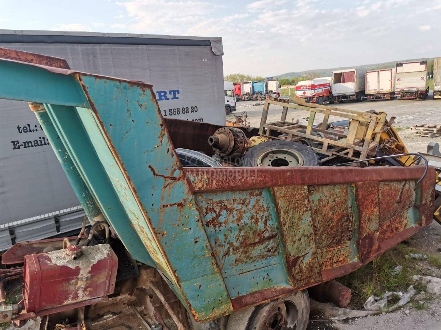 Damper Kipa Mercedes Benz | Delovi i oprema za transportna vozila ...