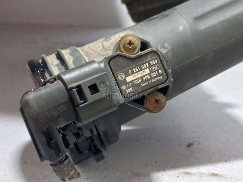 MAP SENZOR za Volkswagen Touran - 038906051B | Auto delovi | Polovni ...