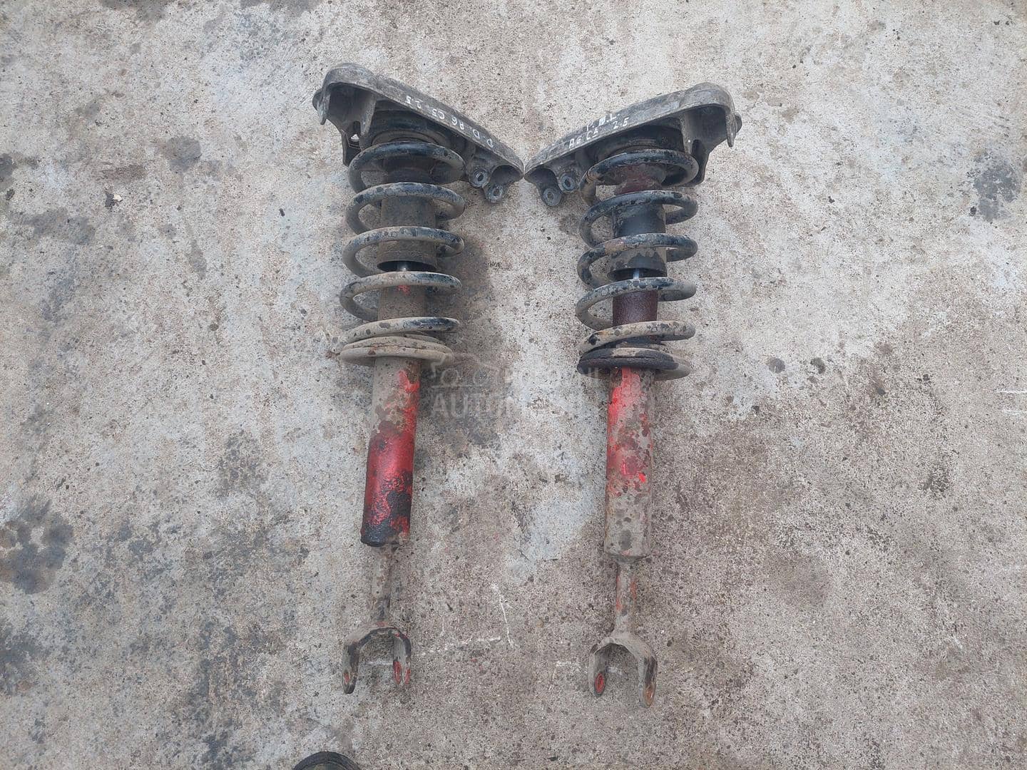 prednji amortizeri a6 c5 za Audi A6 | Auto delovi | Polovni Automobili