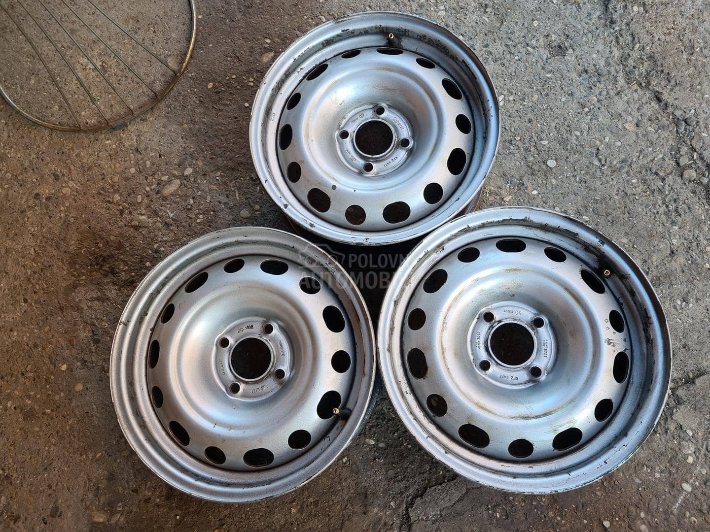 Čelične felne pezo 15" 4 x 108 | Felne i ratkapne | Polovni Automobili