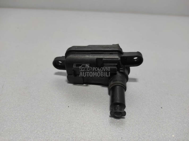 MOTORIC POKLOPCA REZERVOARA za Audi A3 - 8V0862153A | Auto delovi ...