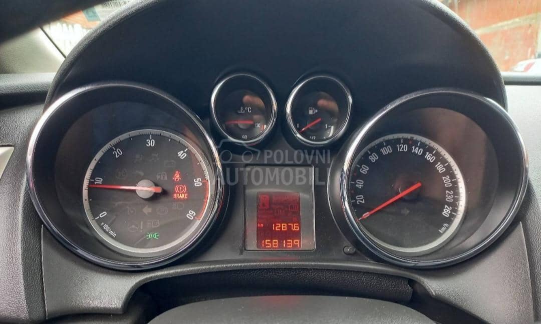 Instrument tabla km sat za Opel Astra J | Auto delovi | Polovni Automobili