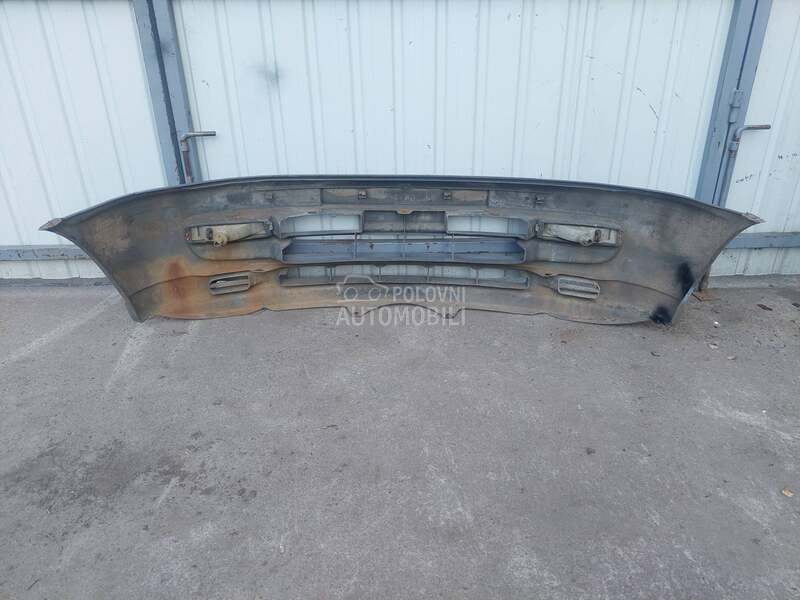 prednji branik nissan serena | Delovi i oprema za transportna vozila ...