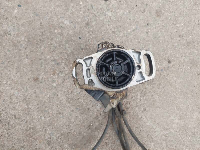 razvodnik nissan serena 1.6b | Delovi i oprema za transportna vozila ...