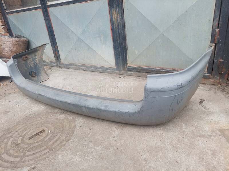 zadnji branik nissan serena | Delovi i oprema za transportna vozila ...