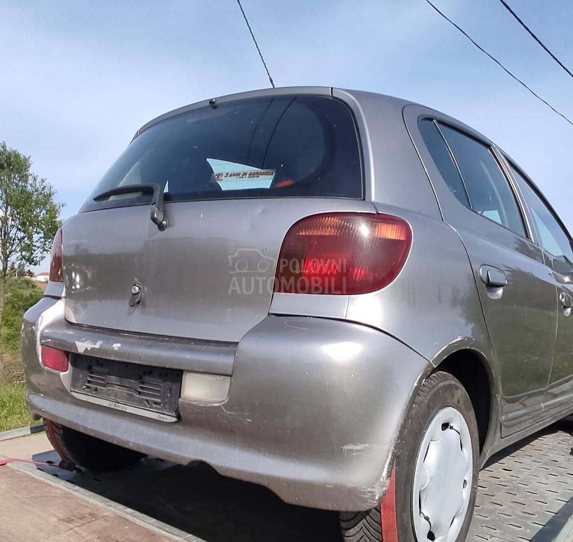 Krovna lajsna guma za Toyota Yaris od 1999. do 2005. god. | Auto delovi ...