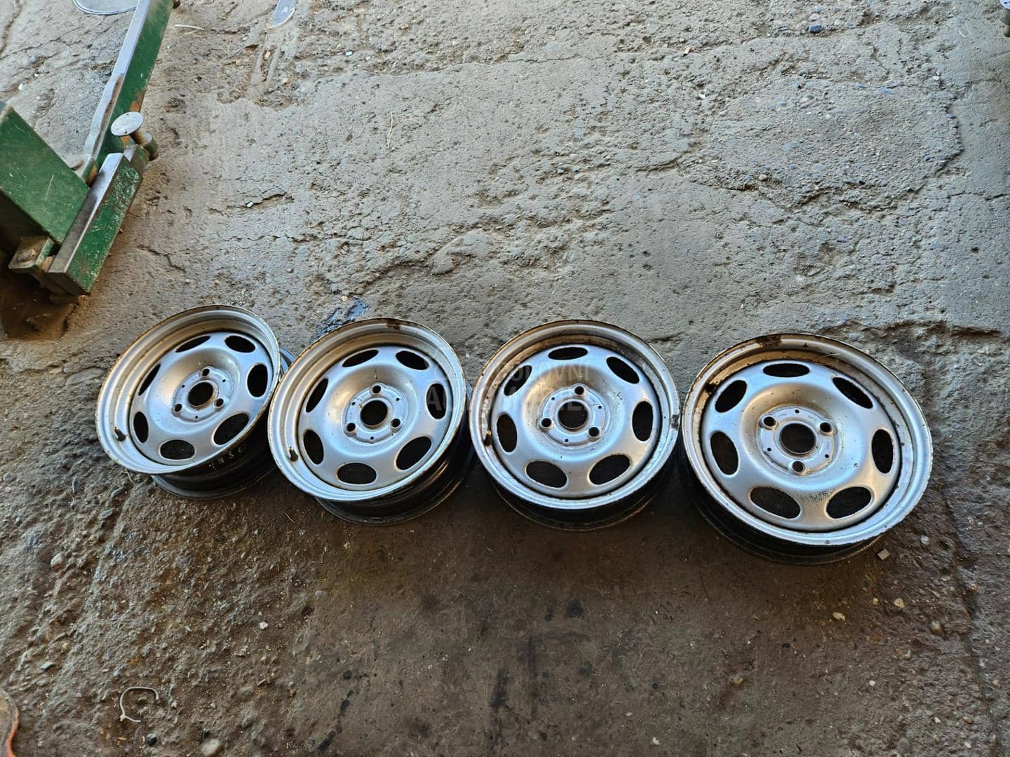 Čelične felne Smart 3x112 15" 3 x 112 | Felne i ratkapne | Polovni ...