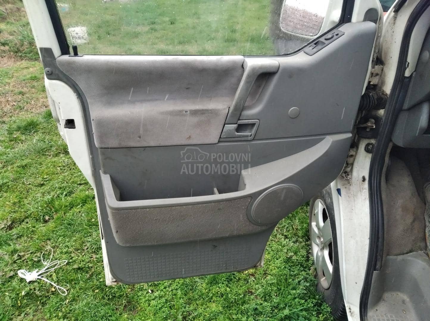 VW T4 tapaciri | Delovi i oprema za transportna vozila | Polovni Automobili