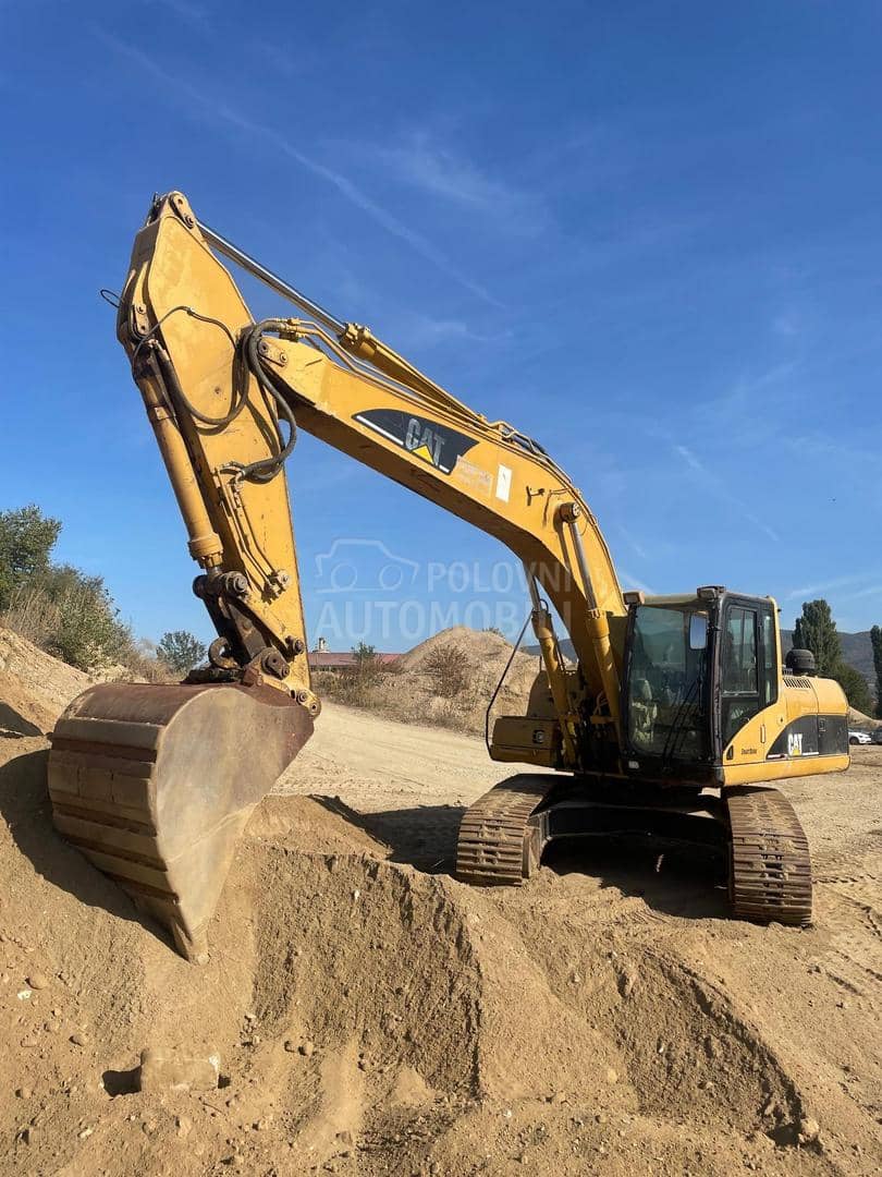 Polovni CAT 322 C 2005. god. Polovni Automobili Srbija, Niš