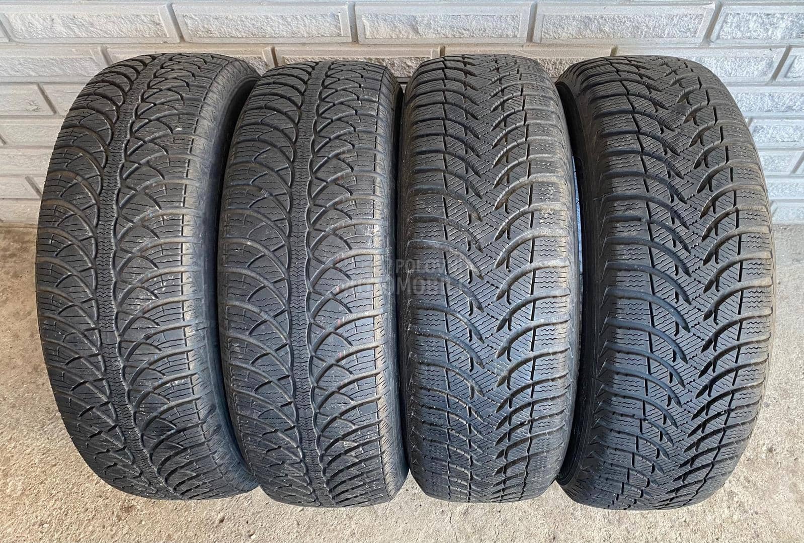 Michelin 185/65 R15 Zimska | Gume | Polovni Automobili