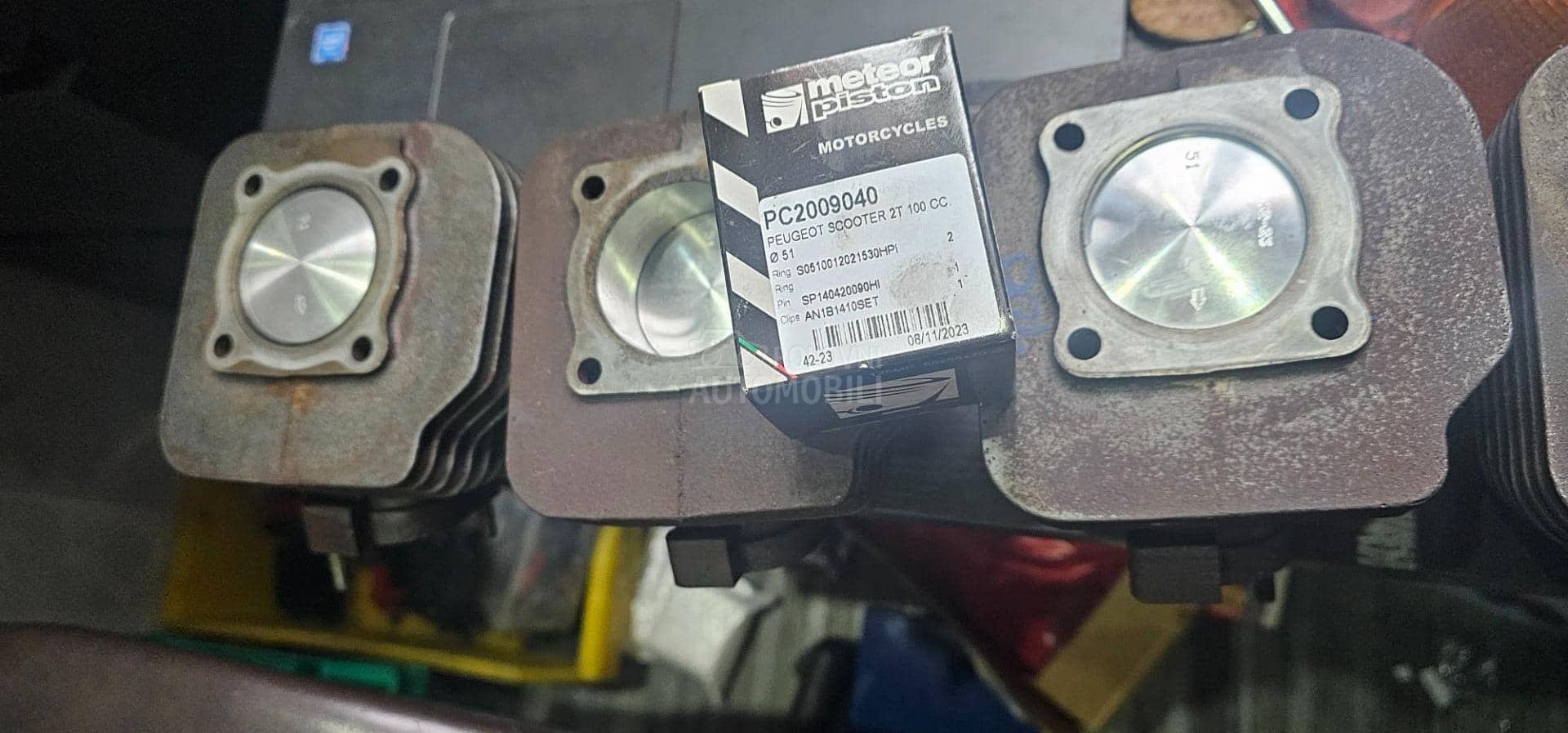 Cilindar i klip Peugeot 100 | Delovi i oprema za motore | Polovni ...