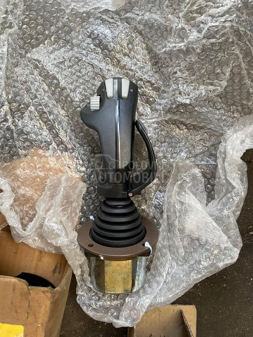 JOYSTICK John Deere | Delovi za poljoprivredne mašine | Polovni Automobili