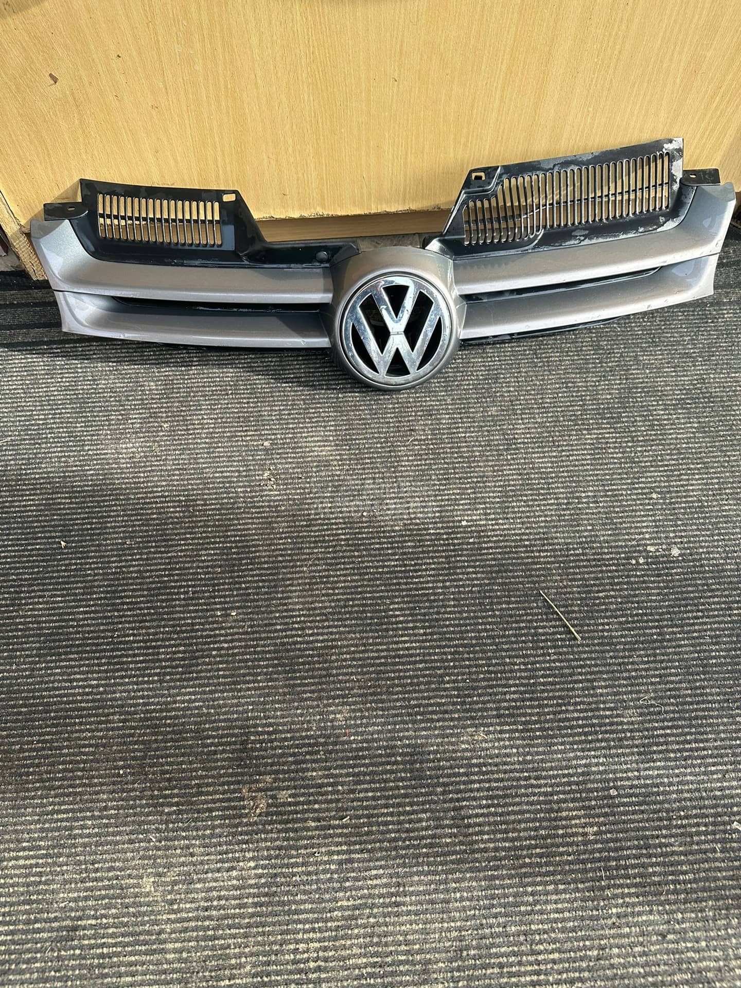 Maska za Volkswagen Golf 5 od 2004. do 2008. god. | Auto delovi ...