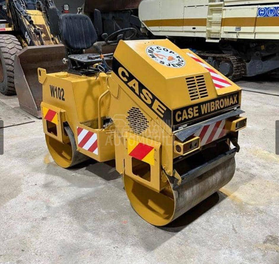 Polovni Case Vibromax w102 2004. god. Polovni Automobili Srbija, Beograd