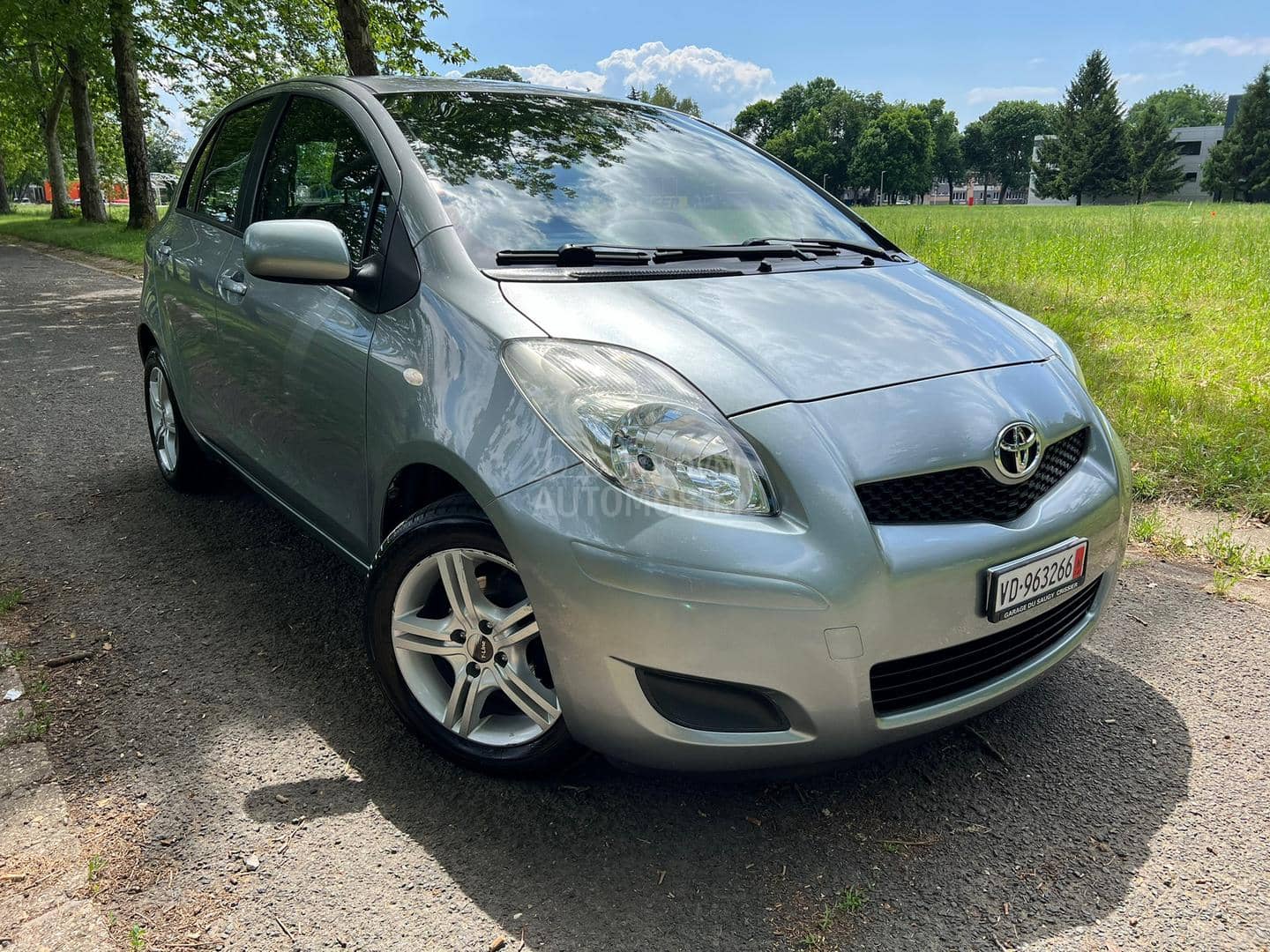 Toyota Yaris 1.33vvti CH | Polovni Automobili