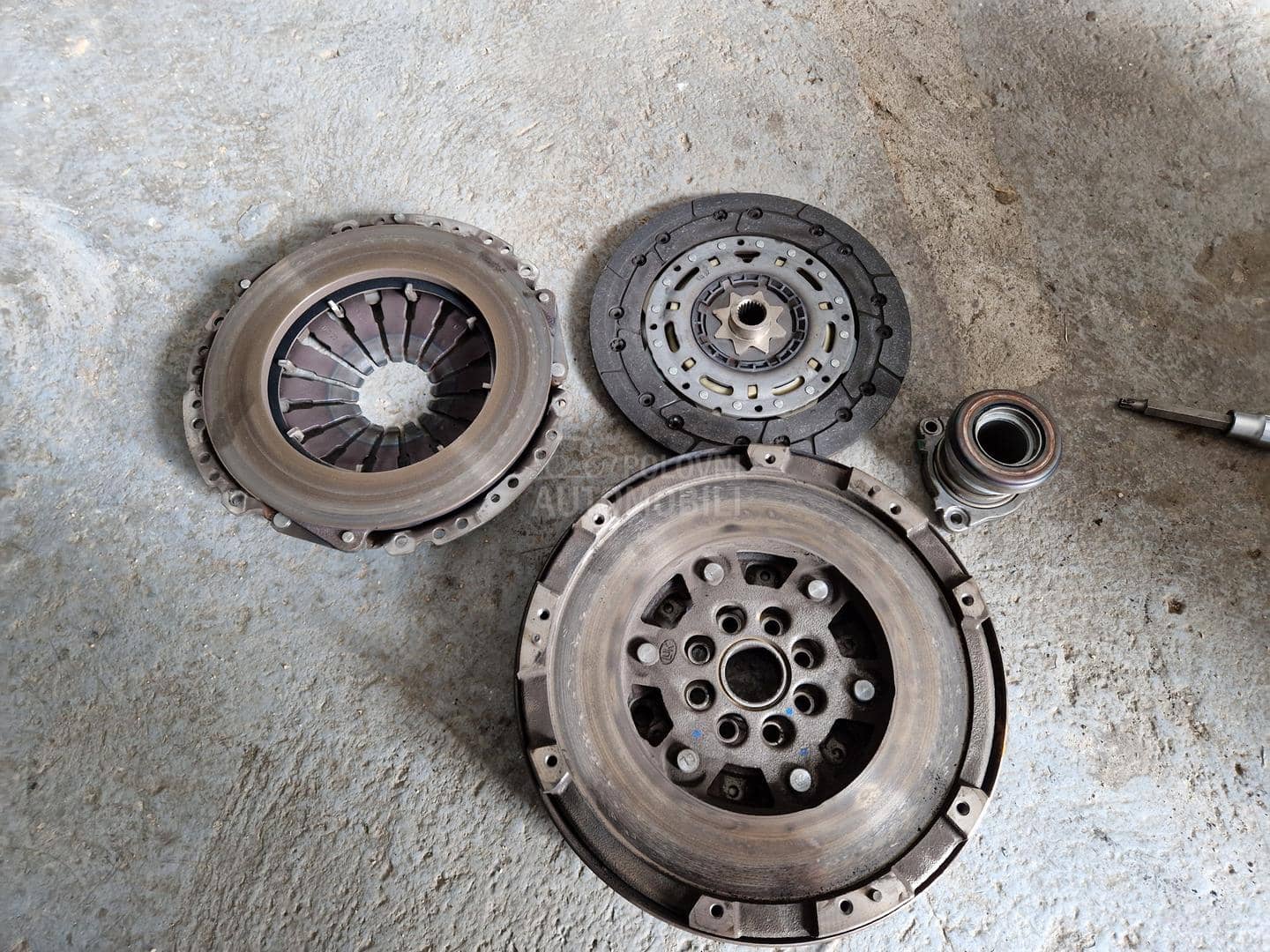 Zamajac i set 1.3cdti 6b za Opel Astra H, Corsa D, Meriva | Auto delovi ...