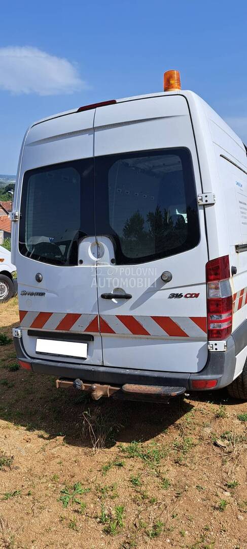 Stop svetla za Sprinter W906 | Delovi i oprema za transportna vozila ...