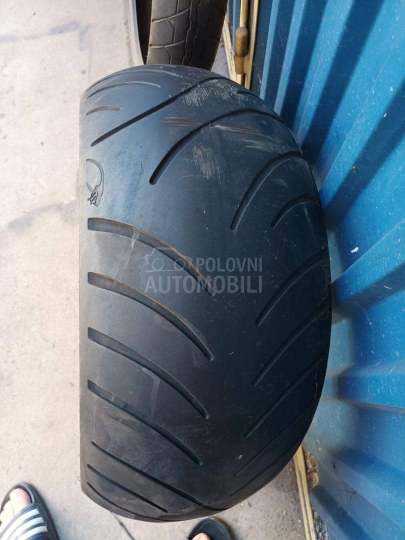 MOTO GUMA 250 18 | Delovi i oprema za motore | Polovni Automobili