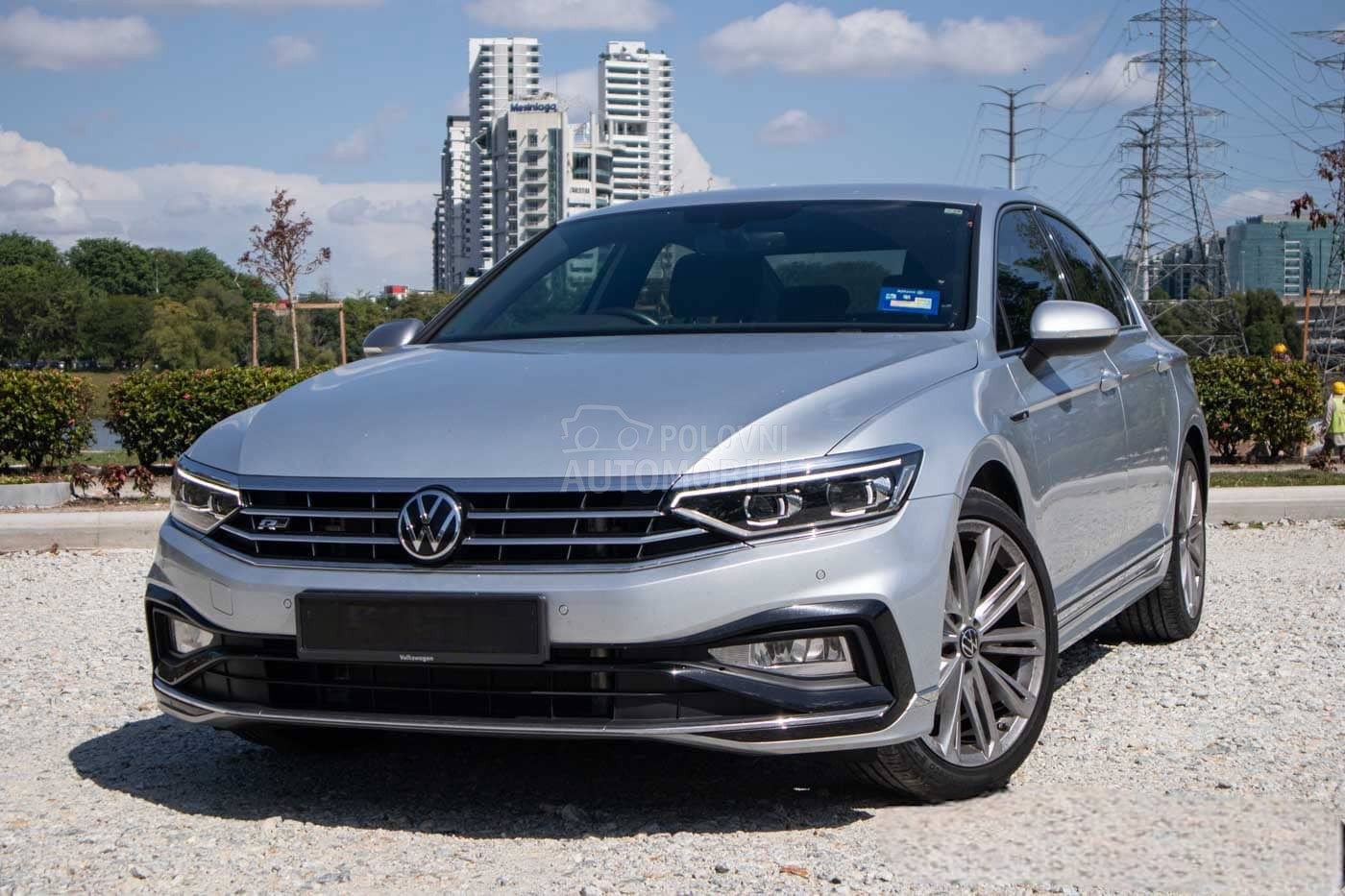 Set Branik B8 B8.5 Look R Line za Volkswagen Passat B8 | Auto delovi ...