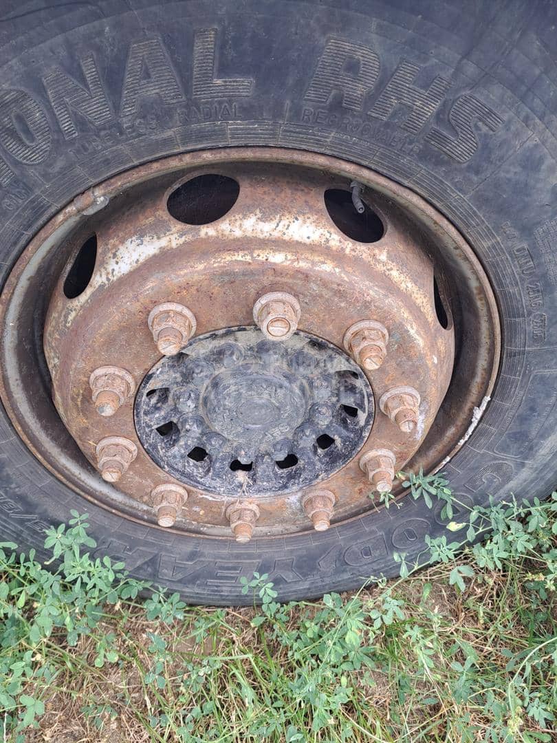 Osovina SAF | Delovi i oprema za transportna vozila | Polovni Automobili