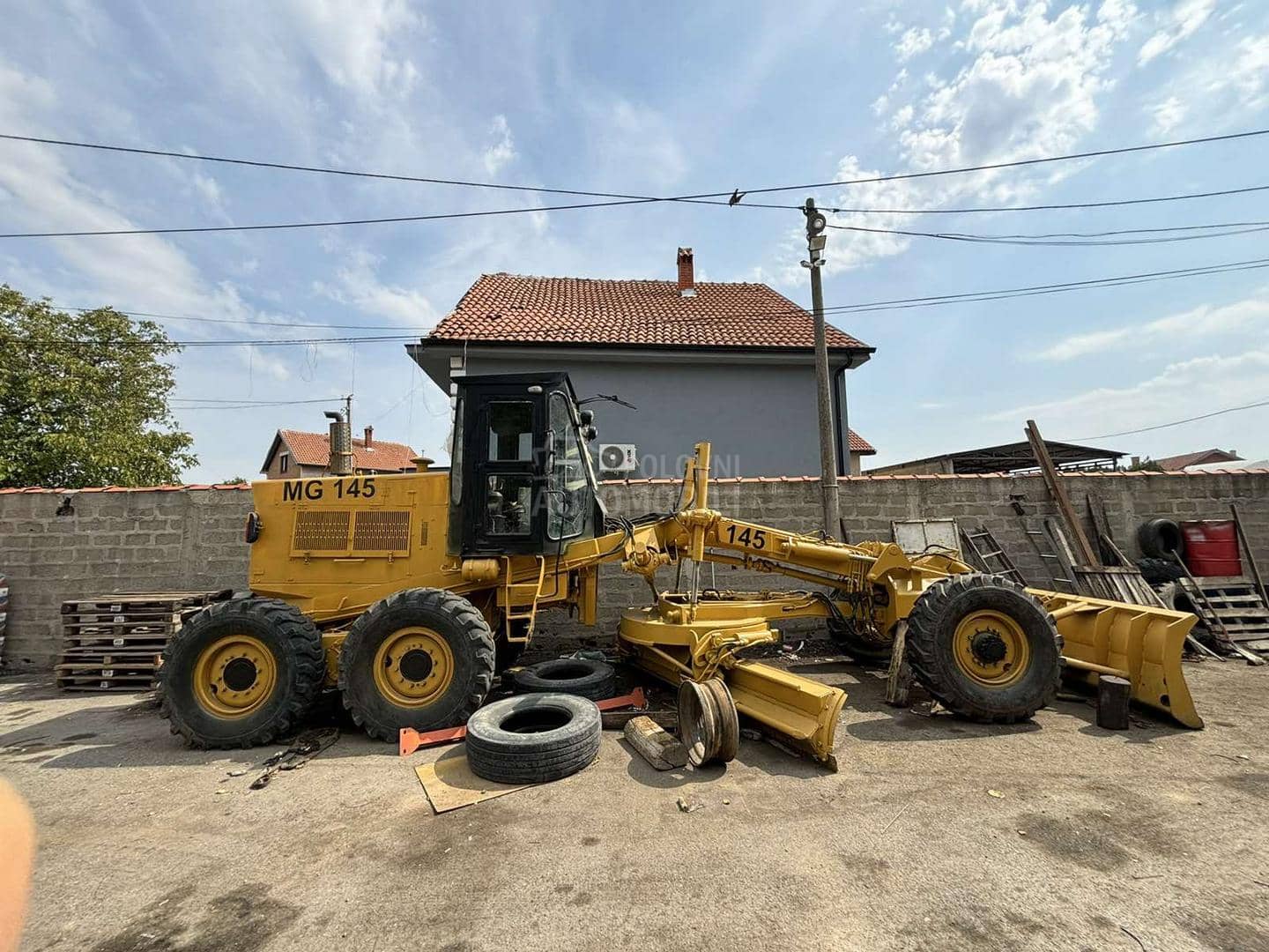 Radoje Dakić MG 145 | Polovni Automobili