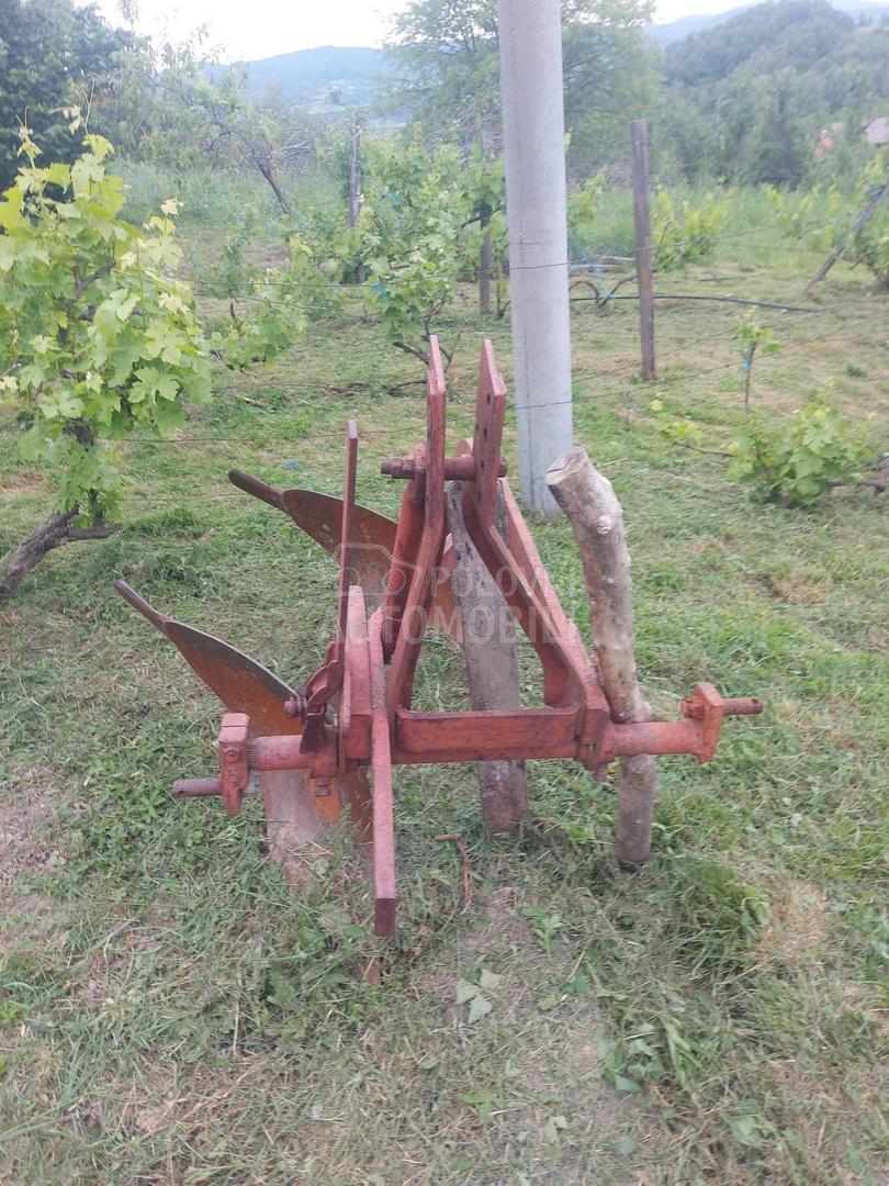 Polovni IMT leopard 1982. god. Polovni Automobili Srbija, Gornji Milanovac