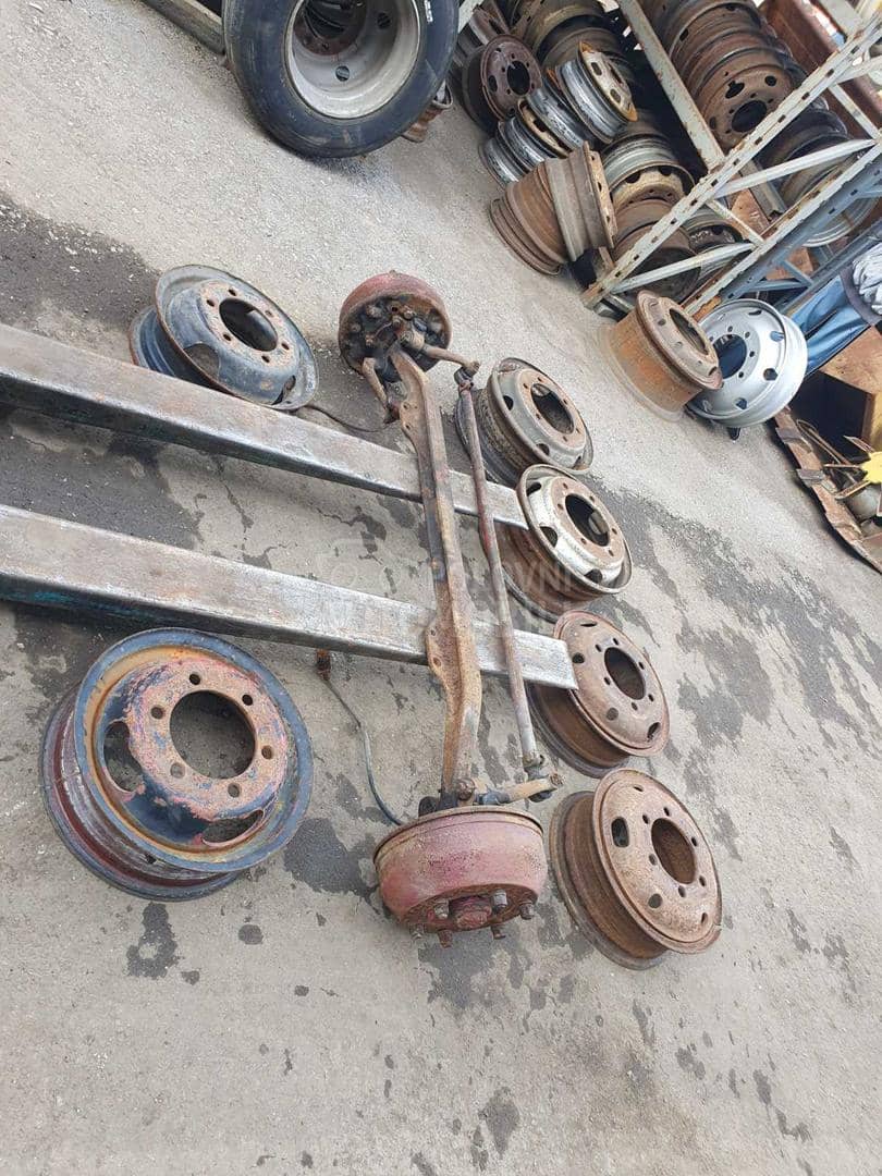 Prednji trap | Delovi i oprema za transportna vozila | Polovni Automobili