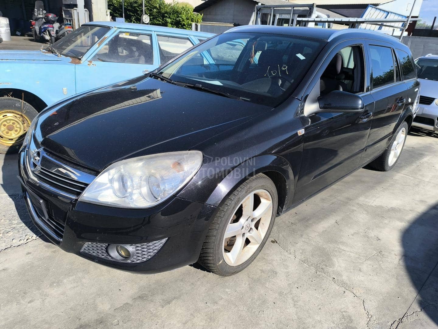 Opel Astra H 2008. god. - kompletan auto u delovima | Auto delovi | Polovni Automobili