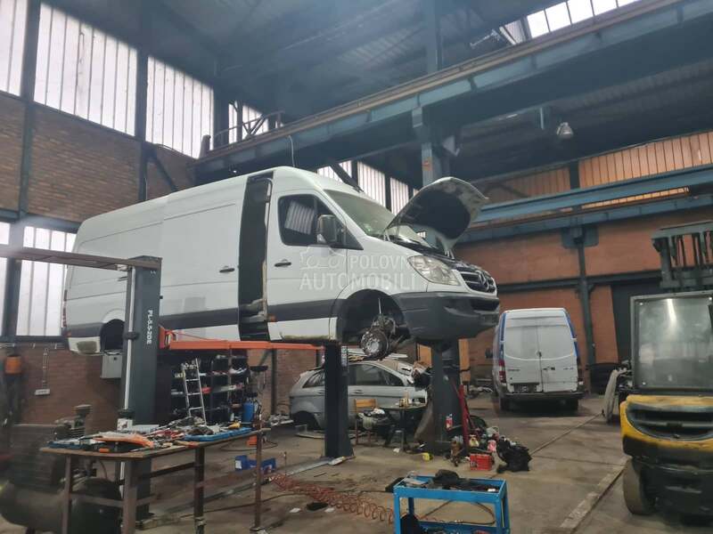 Glavcina mercedes sprinter | Delovi i oprema za transportna vozila ...