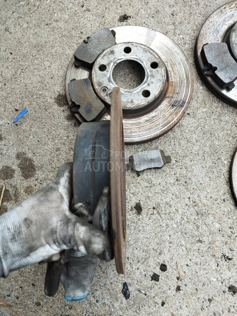 Prednji I zadnji diskovi A/B za Mercedes Benz A 150, A 160, A 170 ...