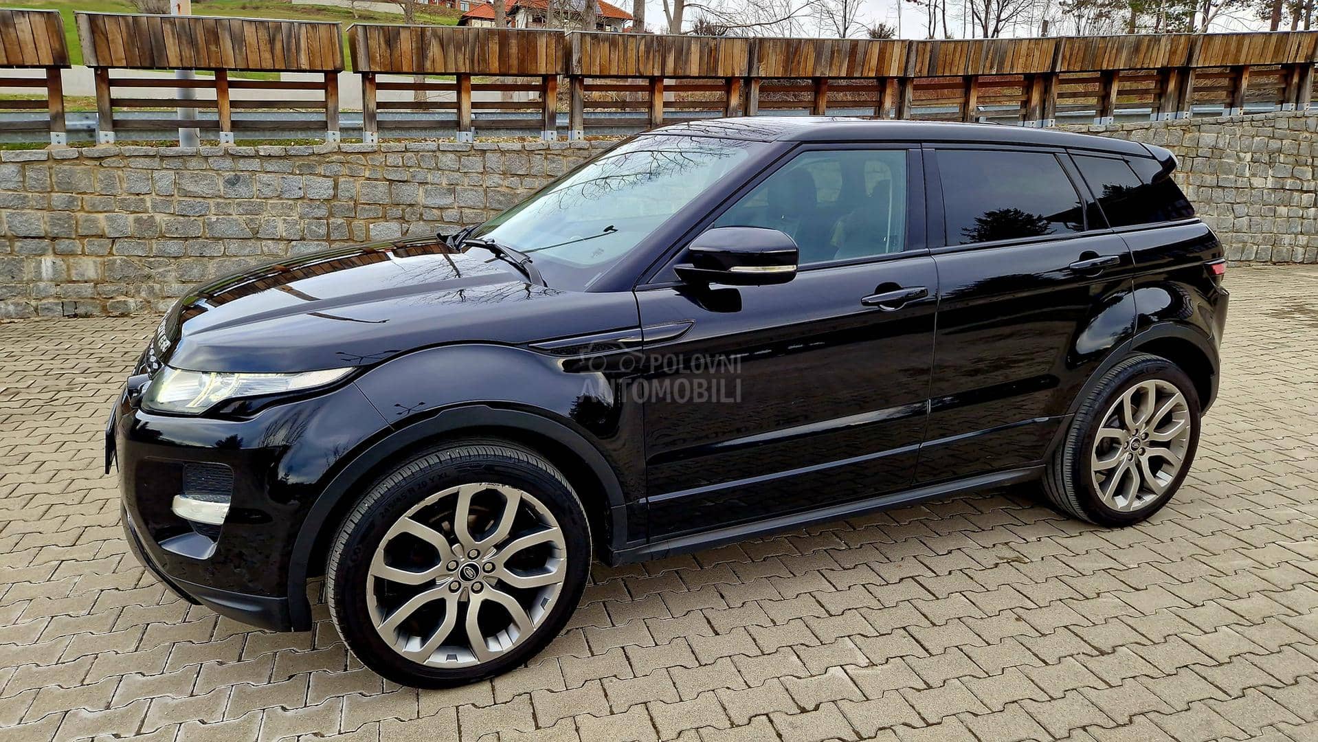 Land Rover Range Rover Evoque 2.2d R DINAMIC NOV | Polovni Automobili