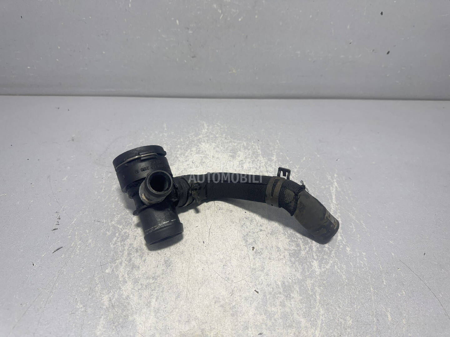 CRIJEVO za Audi Q5 - 8K0122293B | Auto delovi | Polovni Automobili